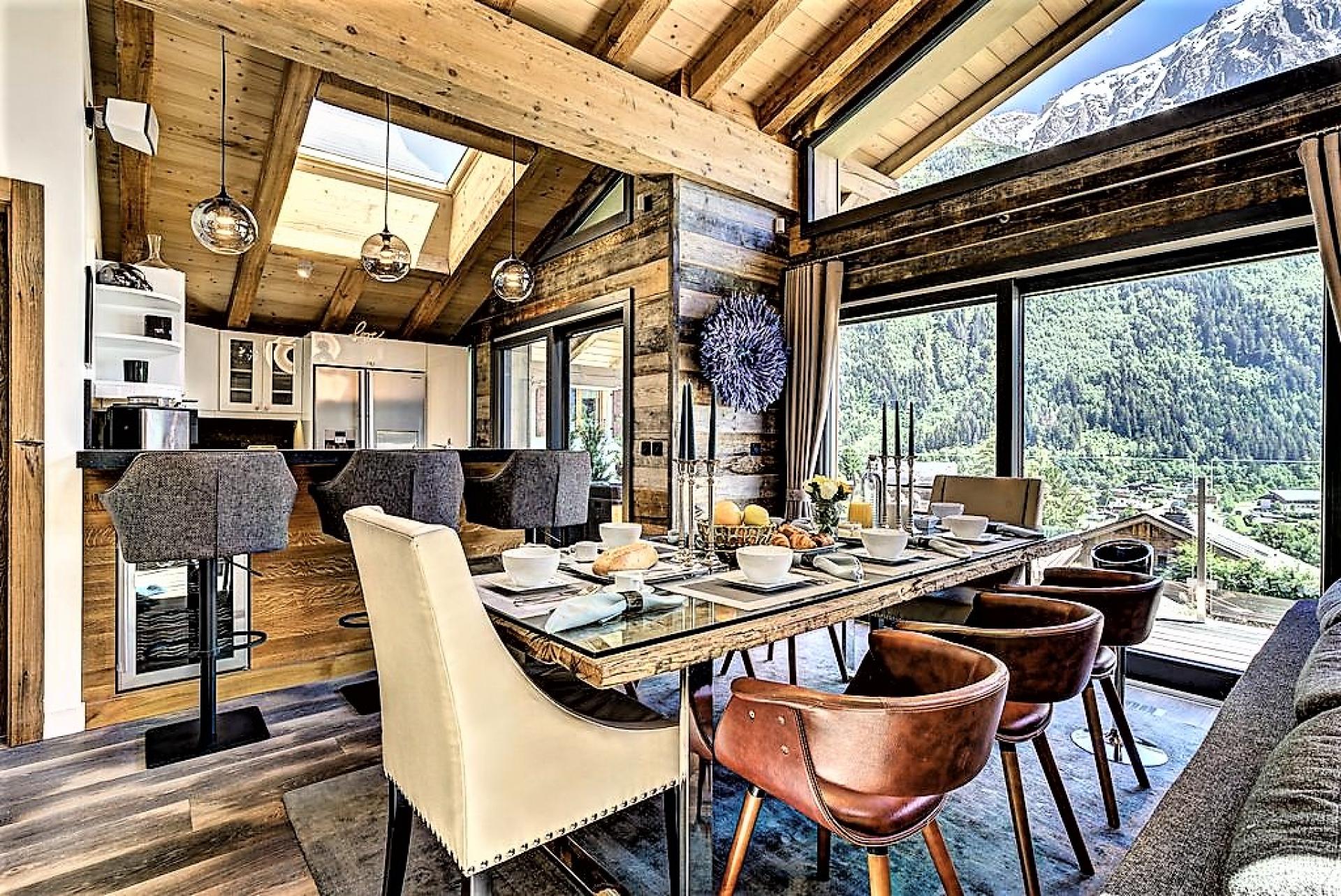 Property CHALET AUTHENTIQUE | Grand Properties Collection